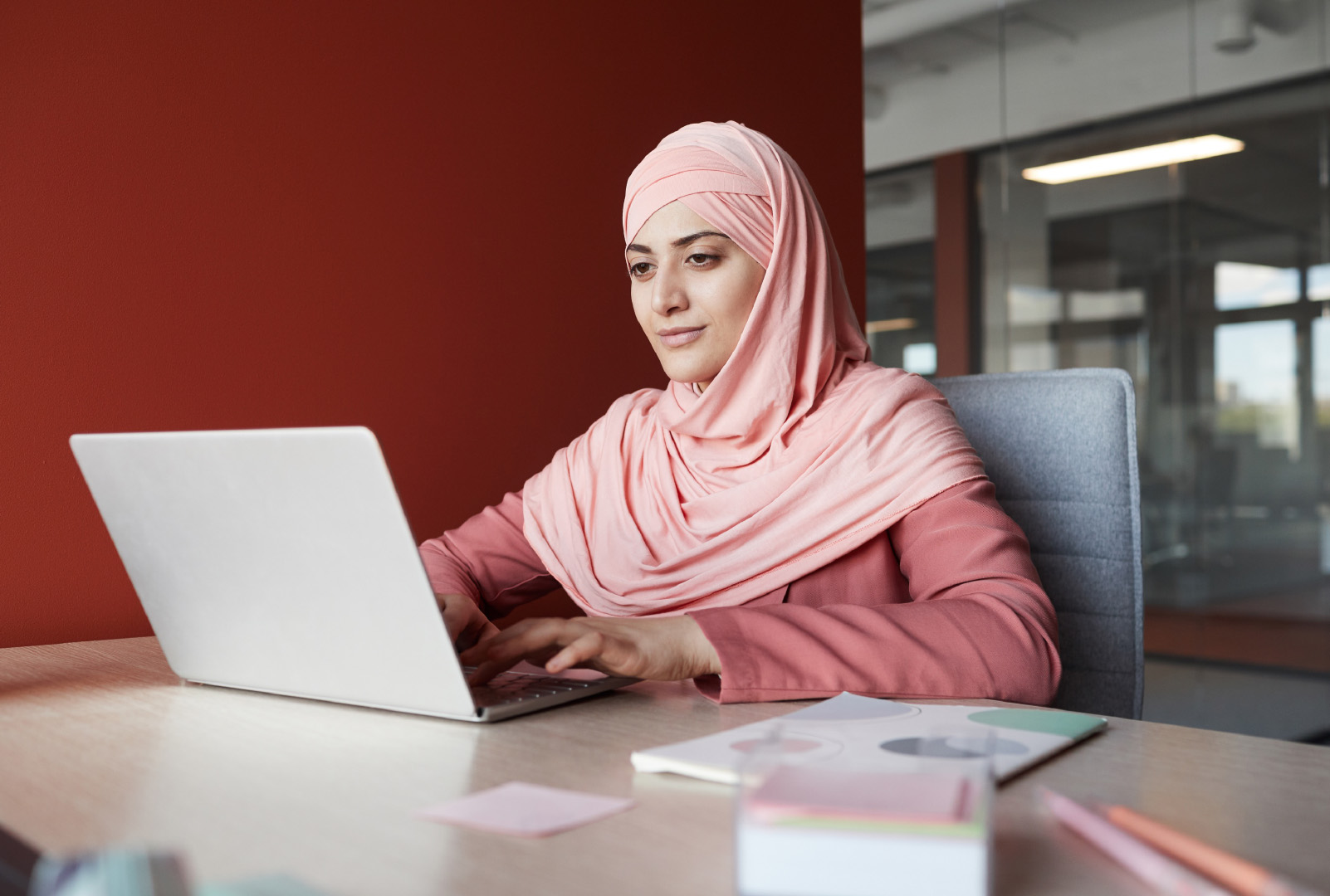 Reporting Cyber Crimes and Scams - MyDigitalWorld - Mena - English